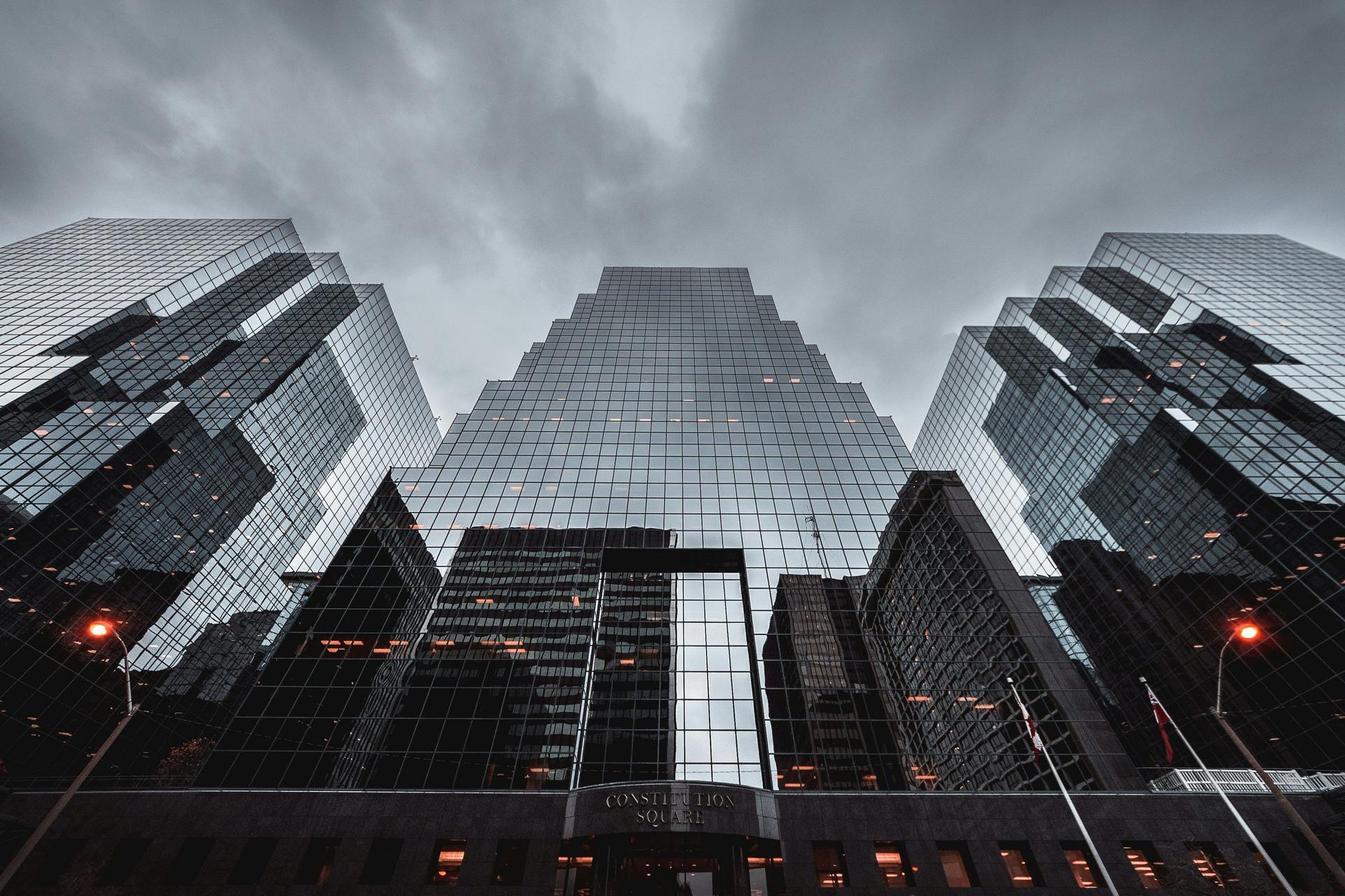 Microservices Architecture Patterns: Event Sourcing and Event-Driven ... Microservices Architecture Patterns: Event Sourcing and Event-Driven ...